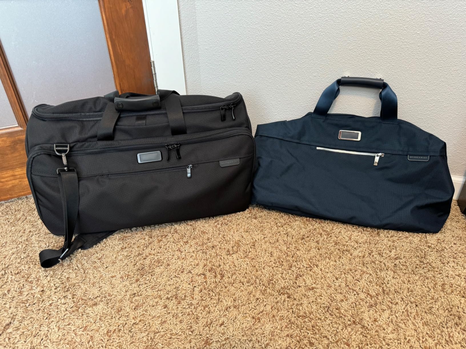 Briggs and Riley Duffle Review: Versatile & Durable