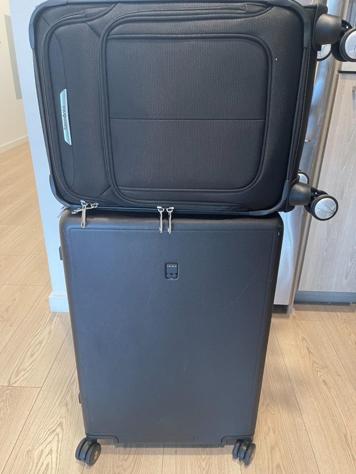 Samsonite Solyte DLX Softside Luggage Review: Lightweight, Smart, and ...