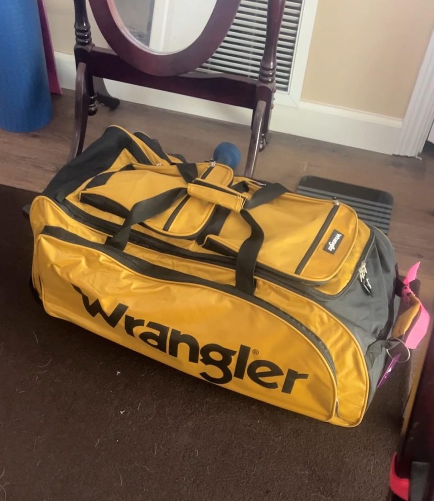 Wrangler Wesley Rolling Duffel Bag Review: Lightweight, Spacious, and ...