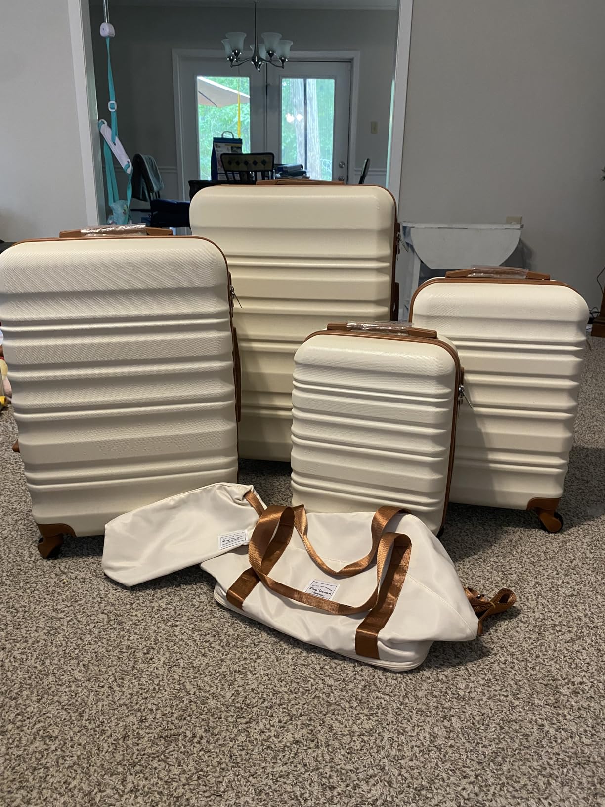 LONG VACATION Luggage Set Review: A Stylish, Durable Family Travel Upgrade
