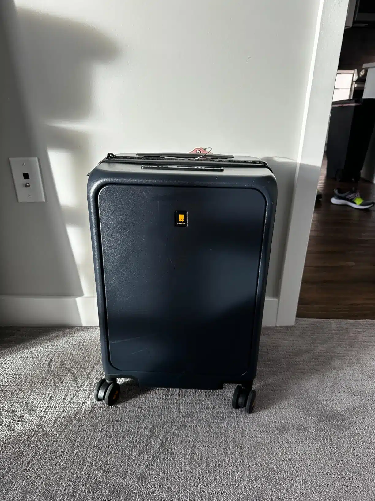 LEVEL8 Road Runner Carry-On Review: A Smart Tech Travel Suitcase