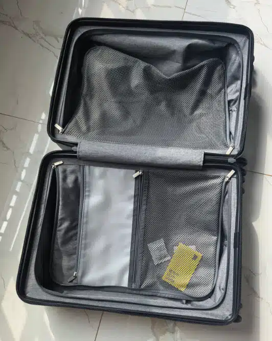 Level8 Voyageur Luggage 2 Piece Set Review: Smooth Rolling & Durable Design