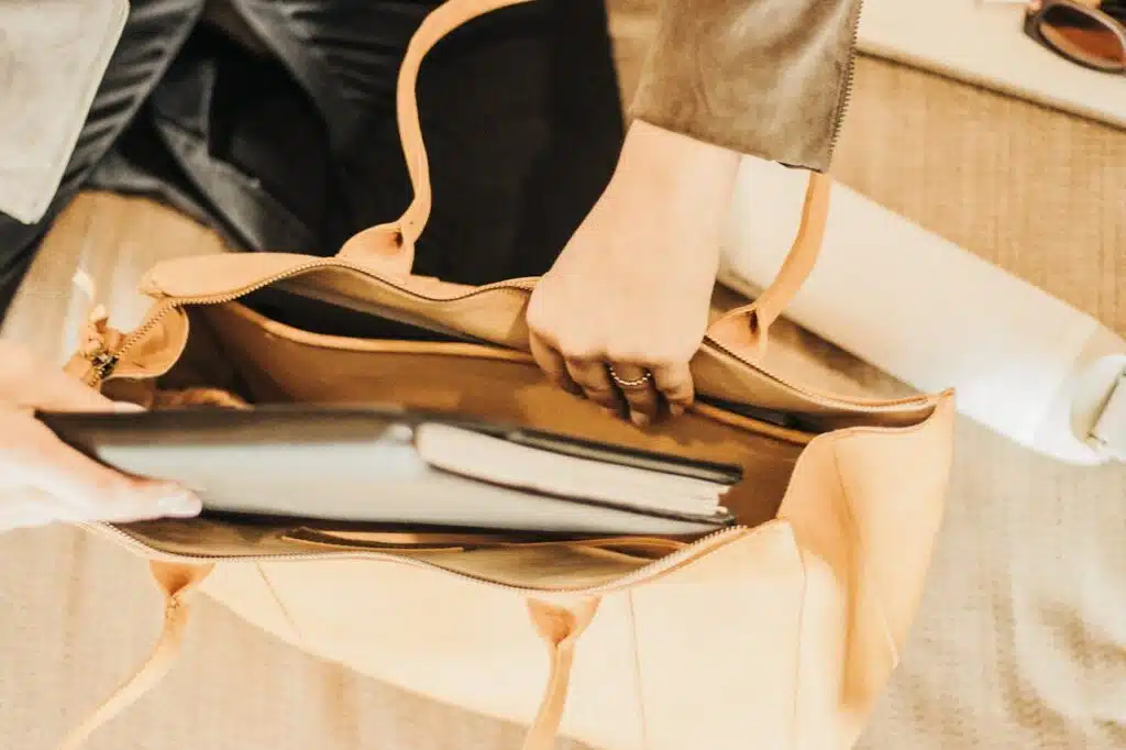 Best Women’s Laptop Bags for Business Travel (Stylish & Practical Picks)